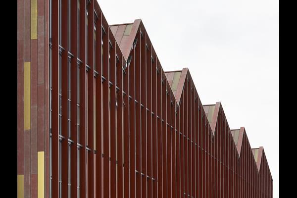 Springfield Campus by Associated Architects: a building that absorbs ...